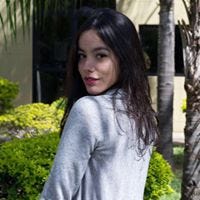 Isabella Felippe – Medium