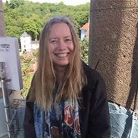 About – Cat Frumerman – Medium