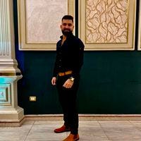 Noor Wael – Medium