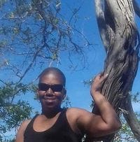 Tavia Foster – Medium