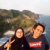 Devi Adriyanti – Medium