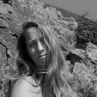 Tara Duggan – Medium