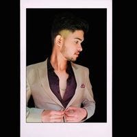 Pawan Karoliya – Medium