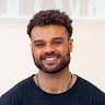 Elliott Reid – Medium