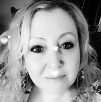 Mary Silva – Medium