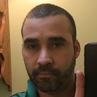 Eduardo Gil – Medium