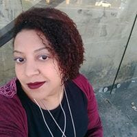 Andréia Oliveira – Medium