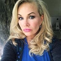 Shauna Christensen – Medium