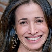 Flávia Naslavsky – Medium