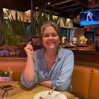 Julie Ray Roberts – Medium