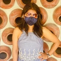 Mona Mons – Medium