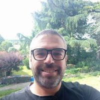 Yann Belatreche – Medium