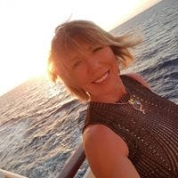 Cheri Mitchell-Santiago – Medium