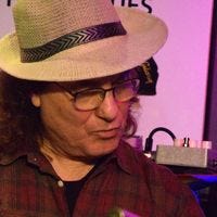 Louis Cennamo – Medium
