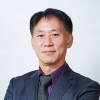 Heesang Yoo – Medium