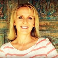 Books – Kelly Crawford – Medium