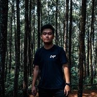 Raphael Tjahjadi – Medium