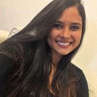 Carolina Manhães – Medium