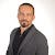 Huseyin Uckun – Medium