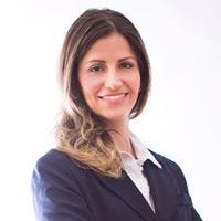 Ana Paula Laudares – Medium