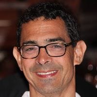 Scott Wright – Medium