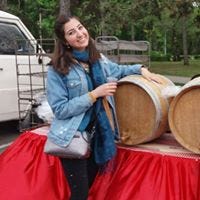 Ekin Ozkan – Medium