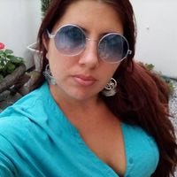 Karen Espinal – Medium