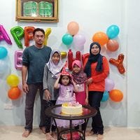 Siti Hajar Hanipah – Medium