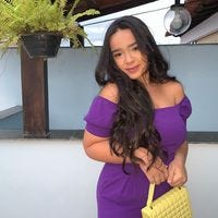 Larissa Machado – Medium