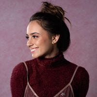 Isabela Zaremba – Medium