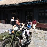 Almut-Barbara Renger – Medium