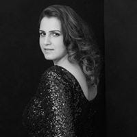 Ana Gagiu – Medium