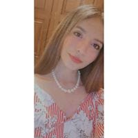 Daniela Amaya – Medium