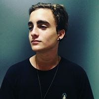 Steveson Schmitt – Medium