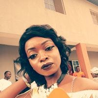 Ññèkå MårÌå Økwûølû – Medium