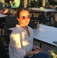 Zelal Aslan – Medium