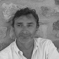 Eric Viard – Medium