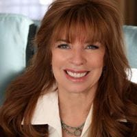 Delia Colvin – Medium