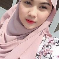 Dena Adriya – Medium