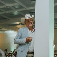 Tom Clark – Medium