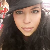 Lori Brunt – Medium