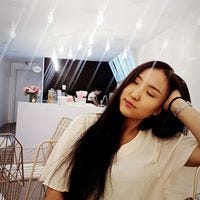 Anujin Ulziibat – Medium