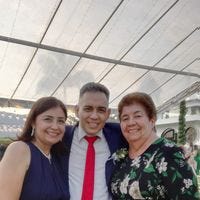 Edgar Cañas – Medium