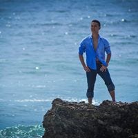 Jonathan Rosario – Medium