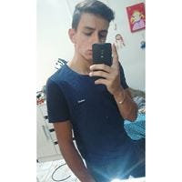 Leonardo Gomes – Medium