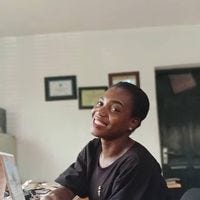 Blesxyn Dolapo – Medium