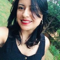 Lays Silva – Medium