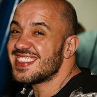 Diego Ribeiro Longobardi – Medium