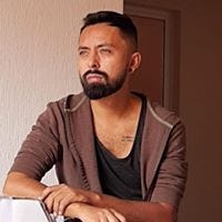 Amadeus Herrera – Medium