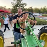 Mike Mora – Medium